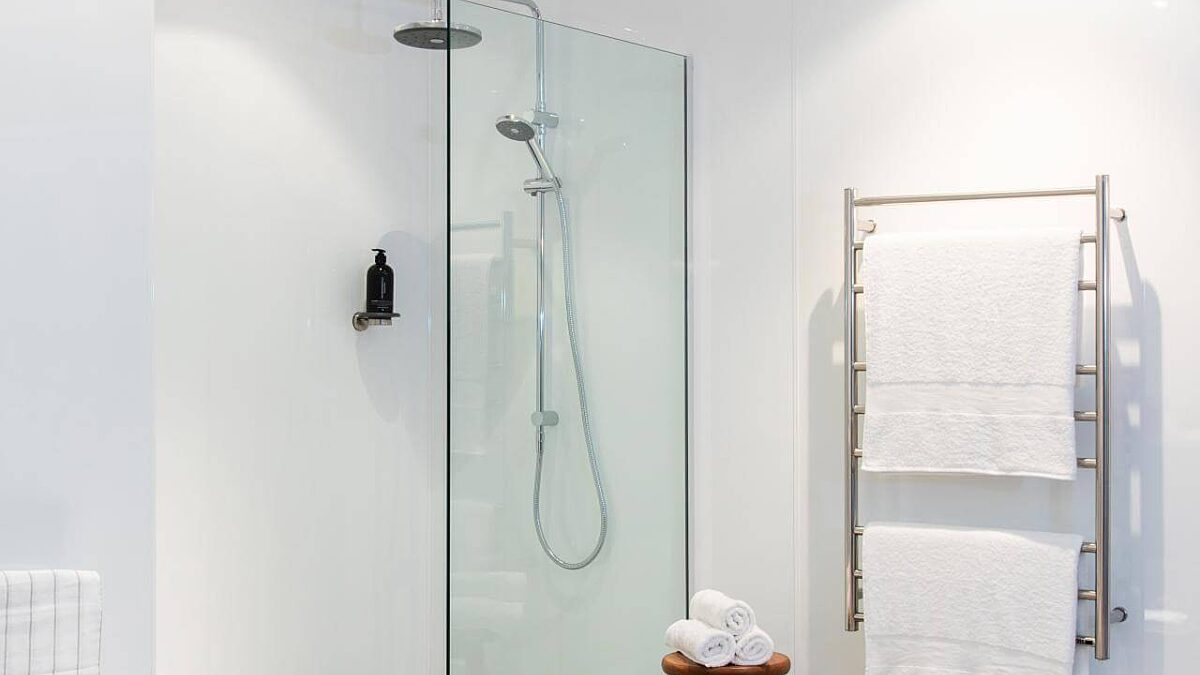 Vertical Oblique™ Weatherboard for Modern Design | James Hardie