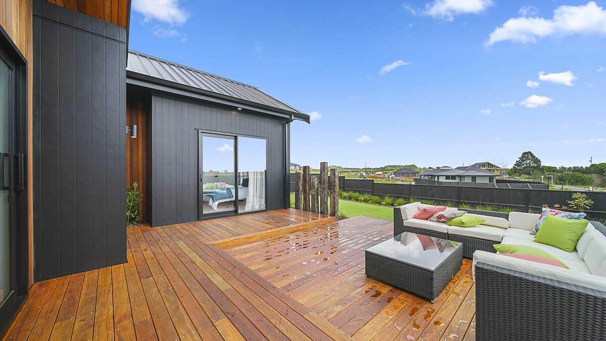 Axon™ Panel Grooved | Vertical Shiplap Panel | James Hardie