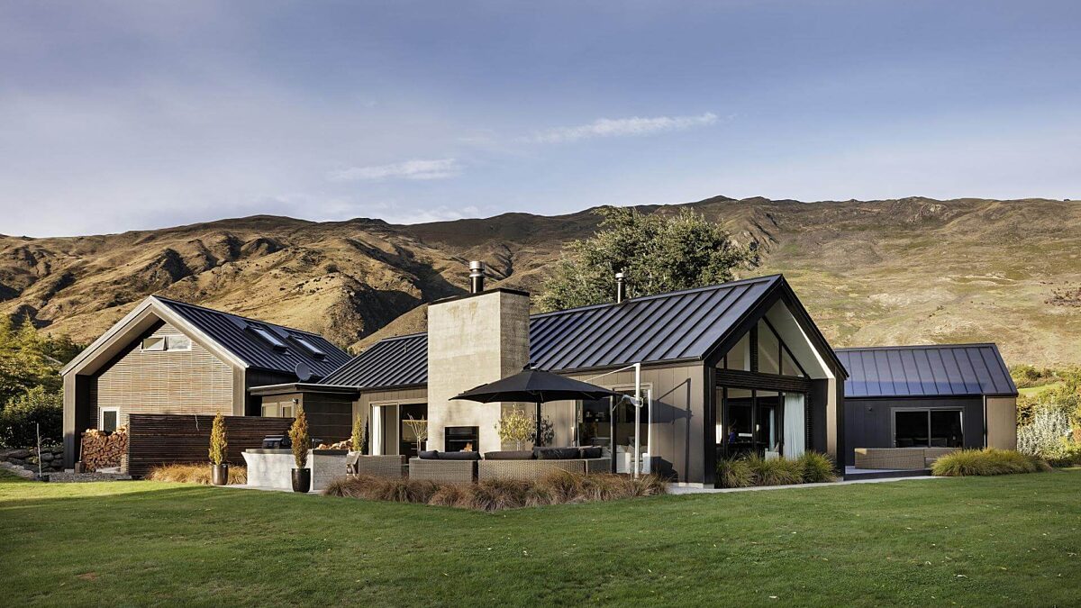 Stria™ Cladding | Horizontal & Vertical Cladding | James Hardie