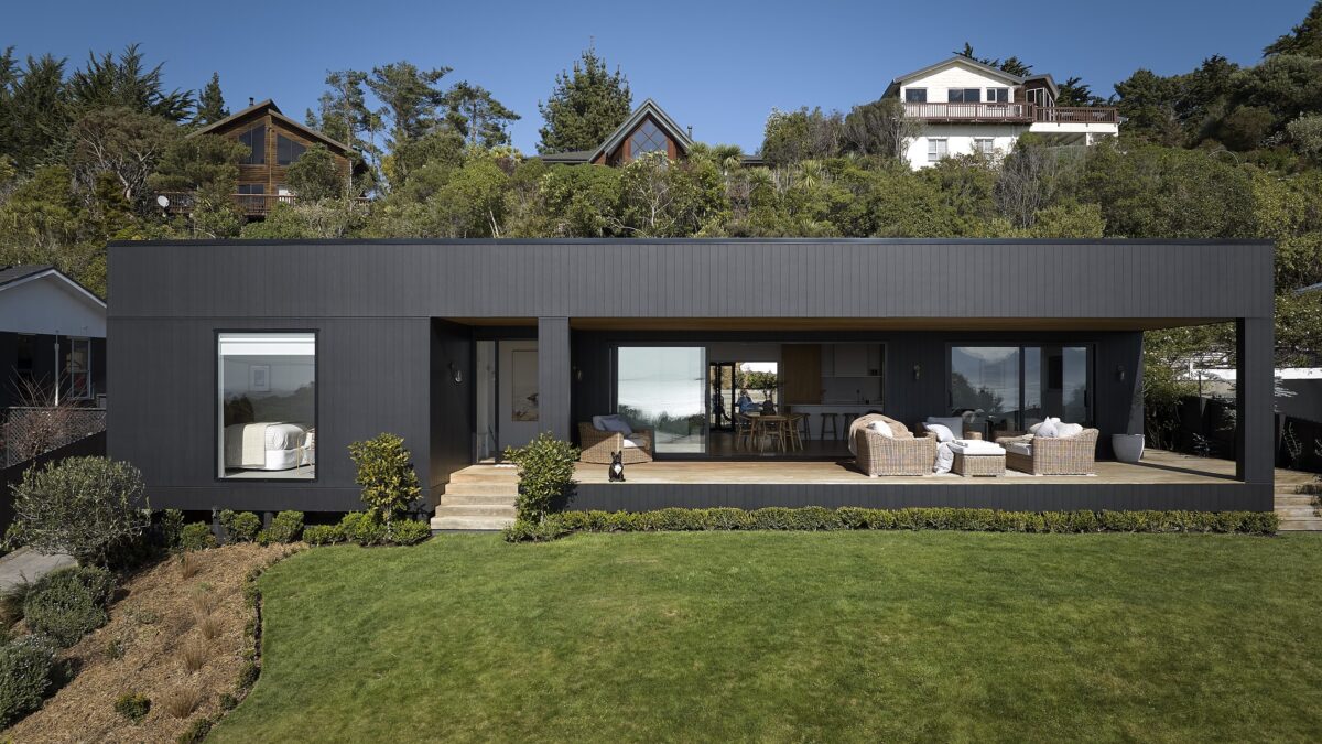 Axon™ Panel Grooved | Vertical Shiplap Panel | James Hardie